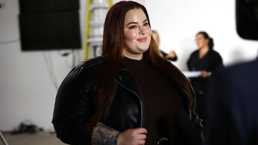 How Much Does Tess Holliday Weigh? Plus Size Model Tess Holliday Weight ...